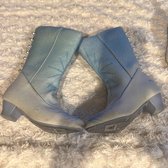 Disney | Shoes | Disney Frozen Boots Size Girls 9 | Poshmark
